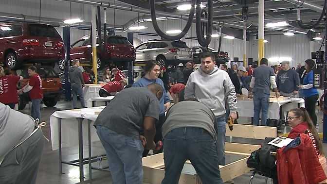 Metro United Way, Prosser build beds for kids in southern Indiana
