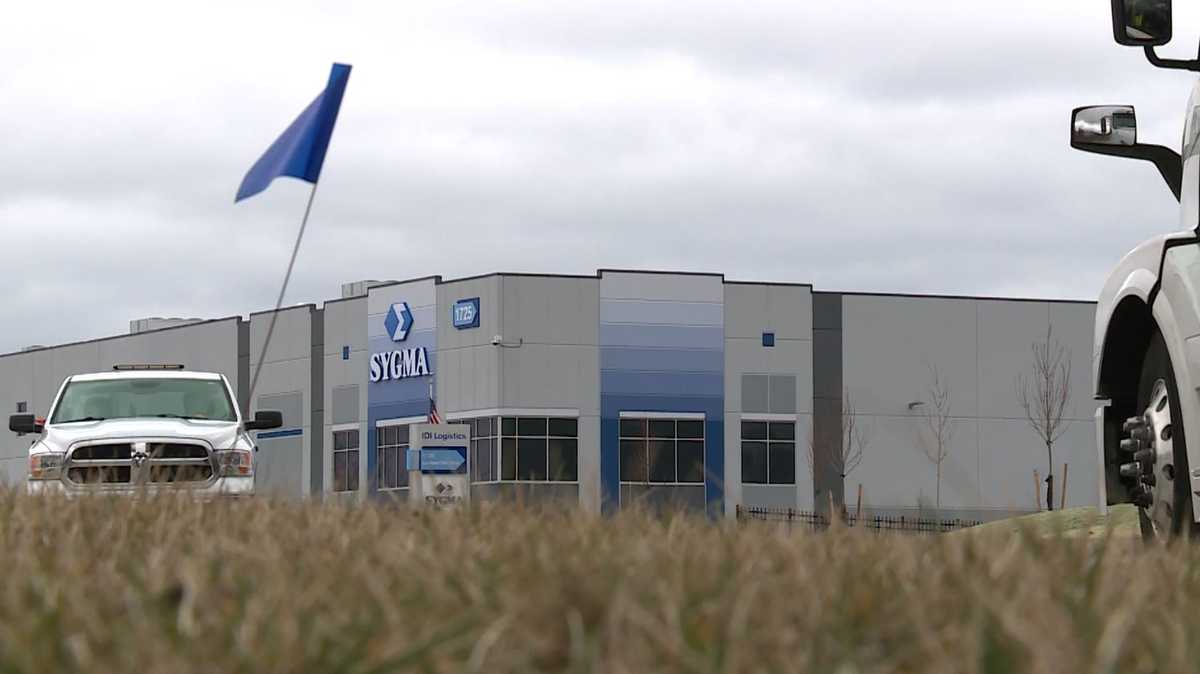 New Burlington food distribution facility creating new jobs