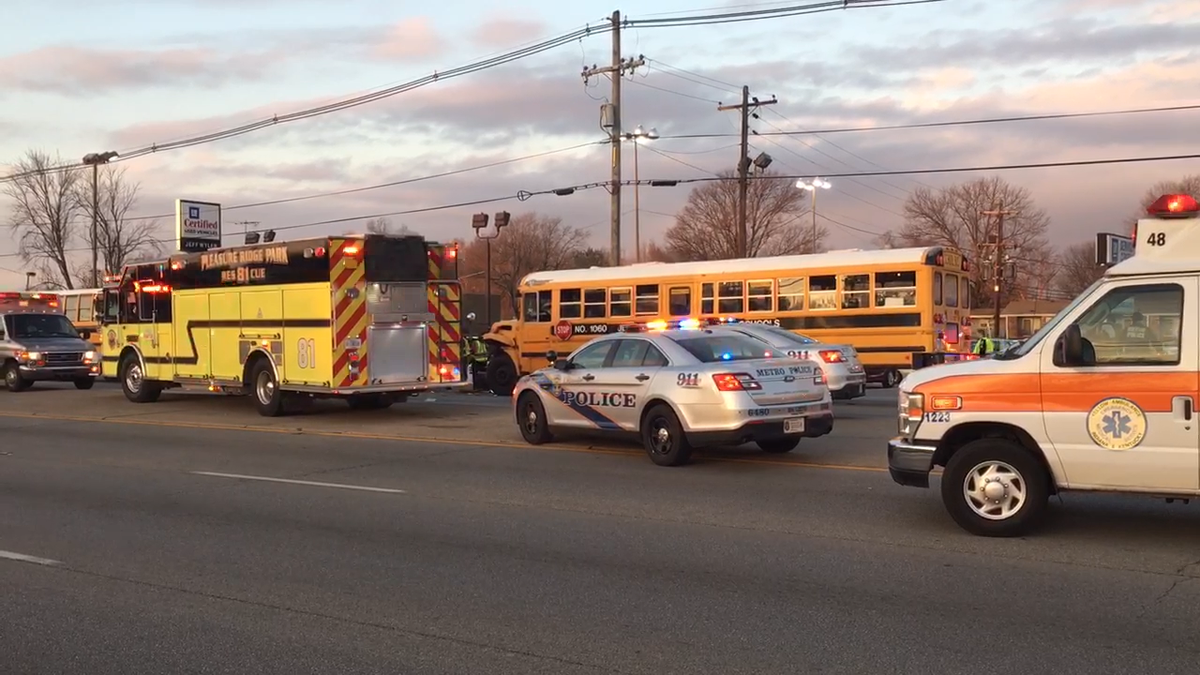 41 students report minor injuries in crash involving 3 JCPS buses