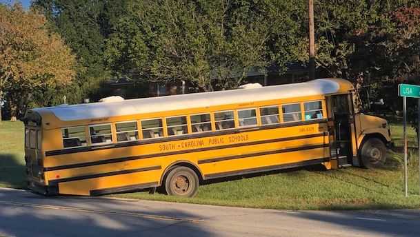 School bus crashes into ditch on Anderson Highway in Williamston