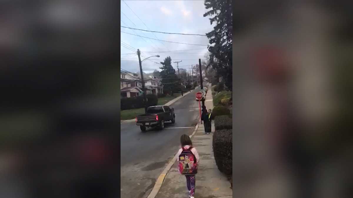 WATCH: Several vehicles skipping stop sign in front of a local school ...