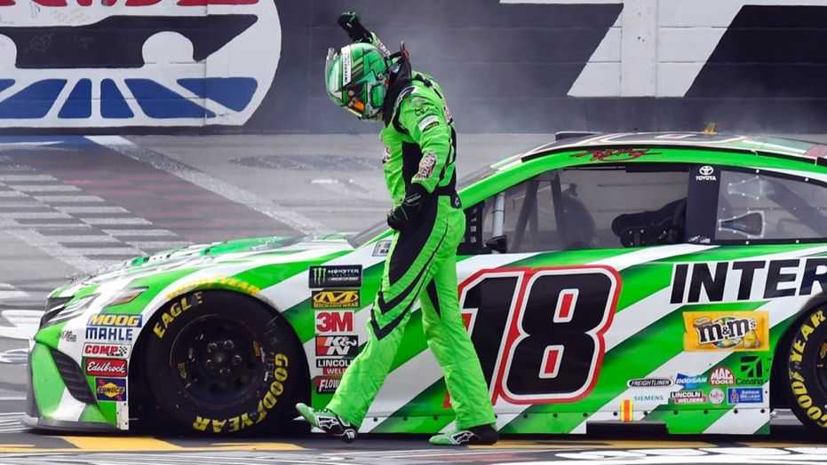 Kyle Busch win at Texas for his first victory of the season