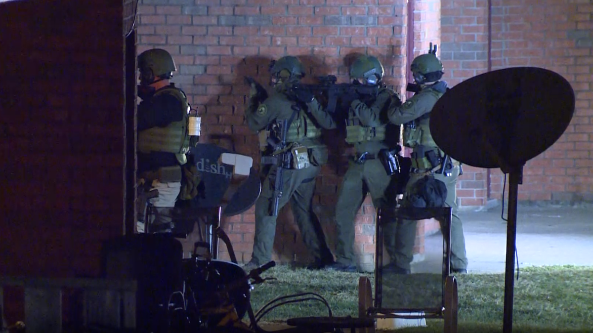 Sheriff: Officer fatally shoots man who pointed gun at him during ...