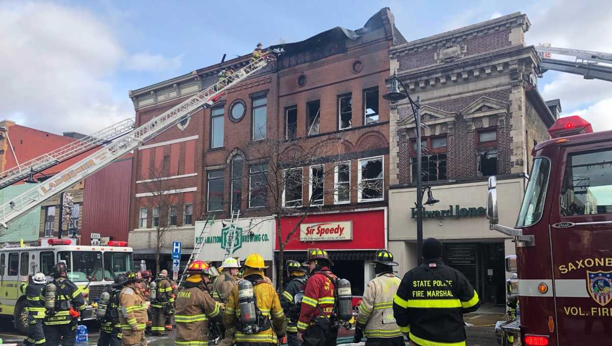 Firefighters battle 4-alarm blaze in downtown Butler