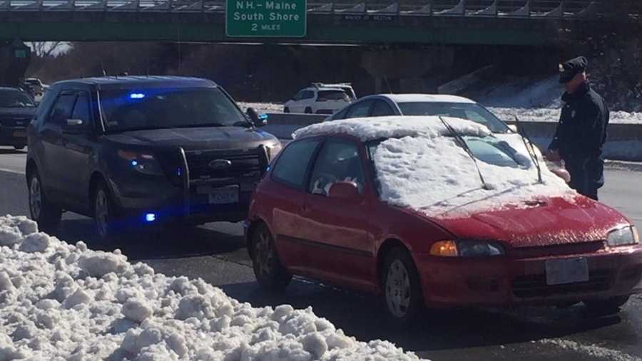 'Don't be that guy': Police warn drivers about snow-covered windshields