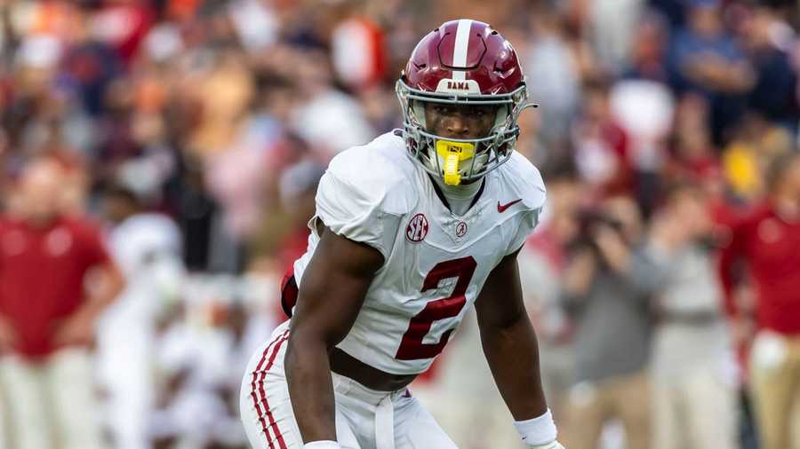 Which Alabama players are currently in the NCAA transfer portal?
