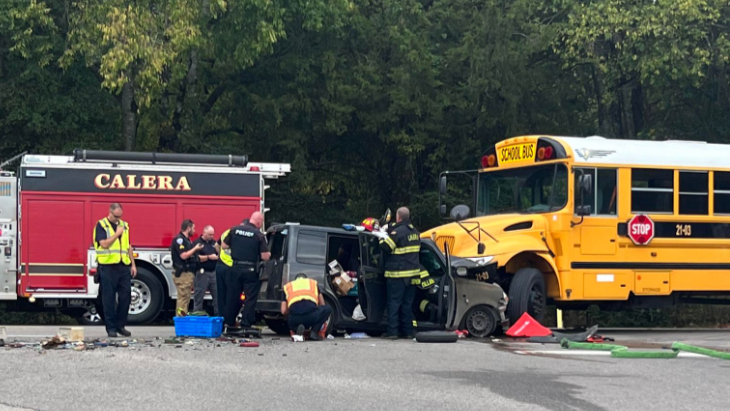 Students, driver injured in Alabama school bus crash