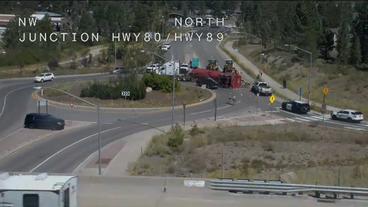 Overturned semi-truck blocks traffic in Truckee
