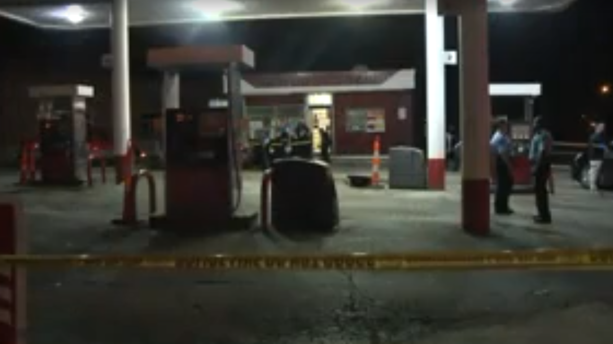 Store clerk charged with murder after allegedly shooting customer over ...