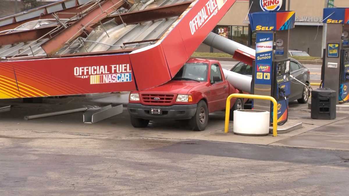 Canopy collapses at Sunoco gas station in Monroeville