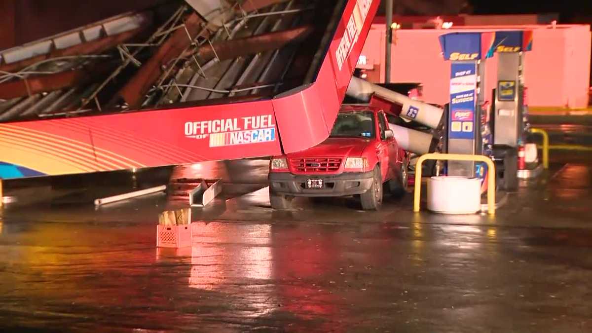Canopy collapses at Sunoco gas station in Monroeville