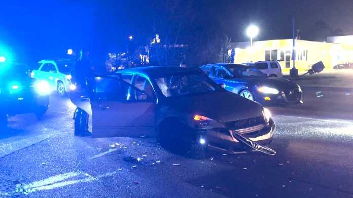 Driver Runs Red Light Sparking Chase By Capitol Police