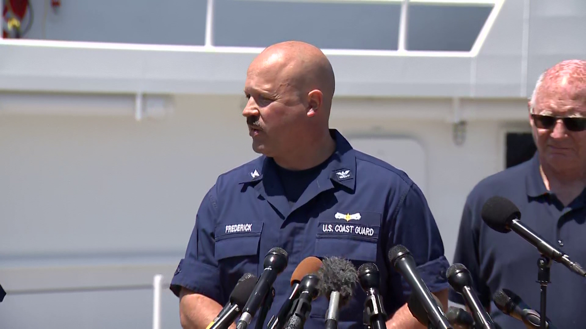 Search expands for missing sub on 'Titanic' expedition, USCG says