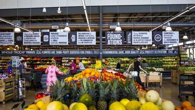 Local grocery store proposes 'shop while you drink' concept