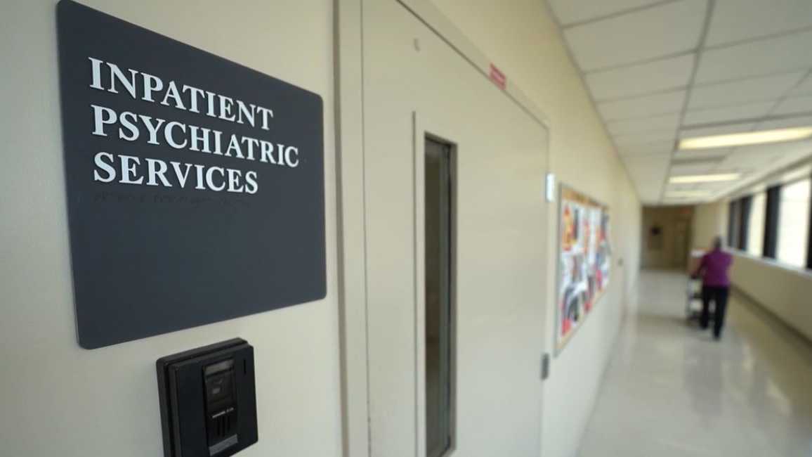 Music therapy eases minds of psych ward patients at UofL hospital