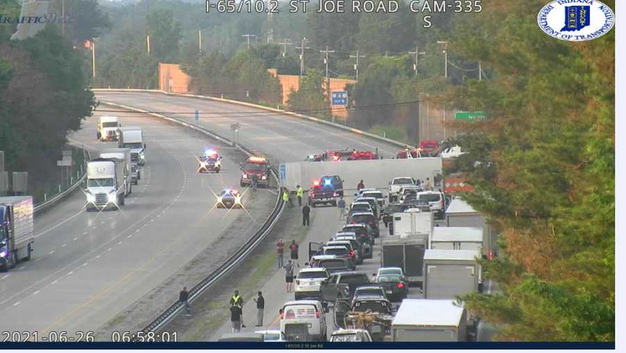 TRAFFIC: Overturned semi blocking traffic on I-65 South