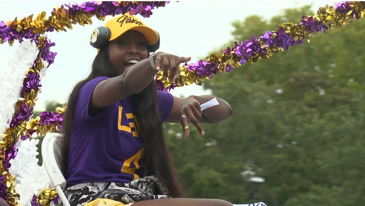 National Champion Flau'jae Johnson returns to Savannah to give back to ...