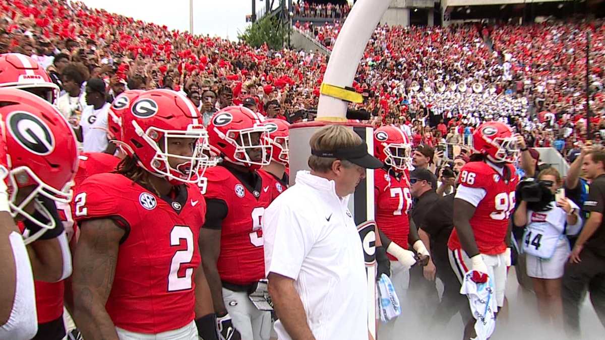 No. 1 Georgia bounces back from 11-point halftime deficit to beat South ...