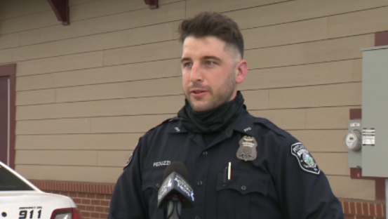 Pitcairn police officers deliver baby