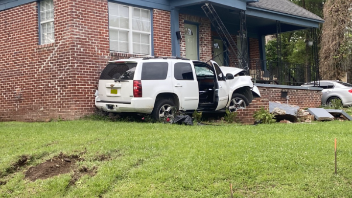 SUV crashes into front porch of a Fondren home
