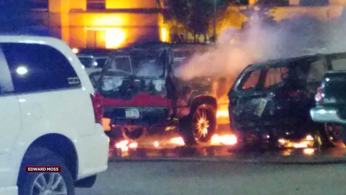 SUV catches fire, spreads to 5 vehicles in casino parking lot