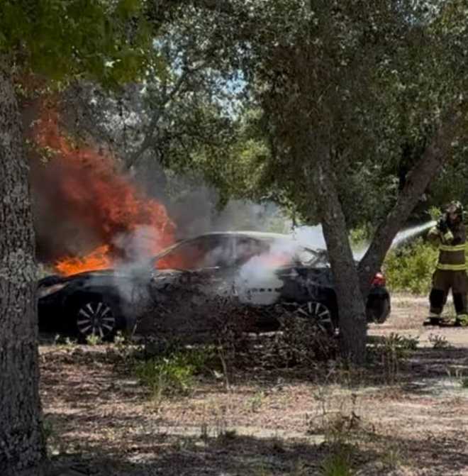 Georgia: Bible found in backseat of car destroyed by fire