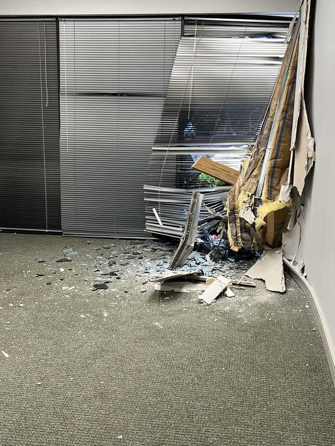 Car crashes into building in Spartanburg, South Carolina