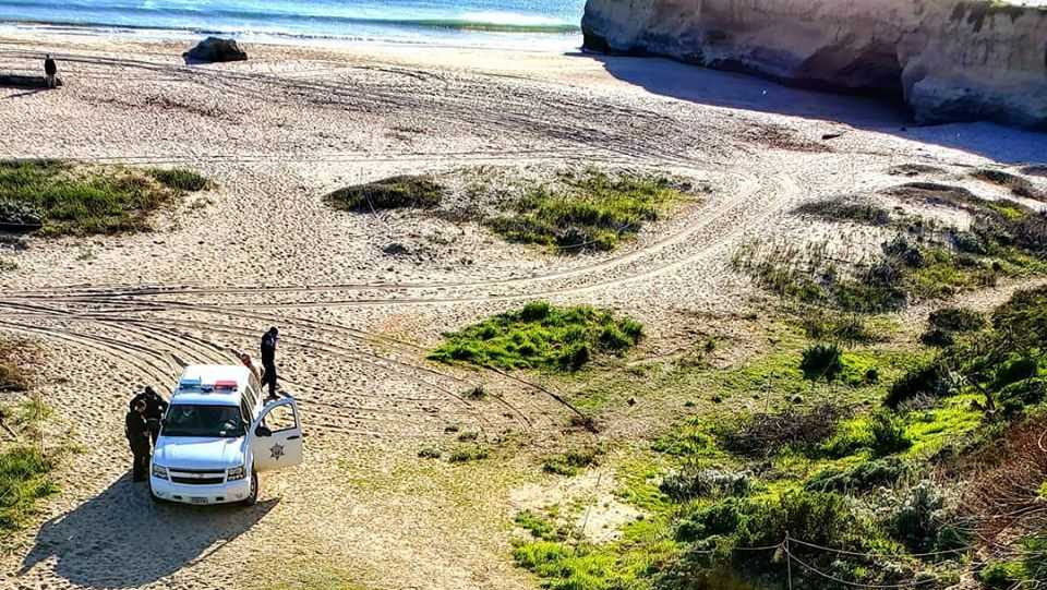 SANTA CRUZ NEWS: Car goes over cliff at Seabright State Beach, 2 injured
