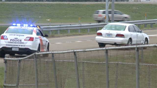 Driver pulls alongside another car, begins shooting, witness says