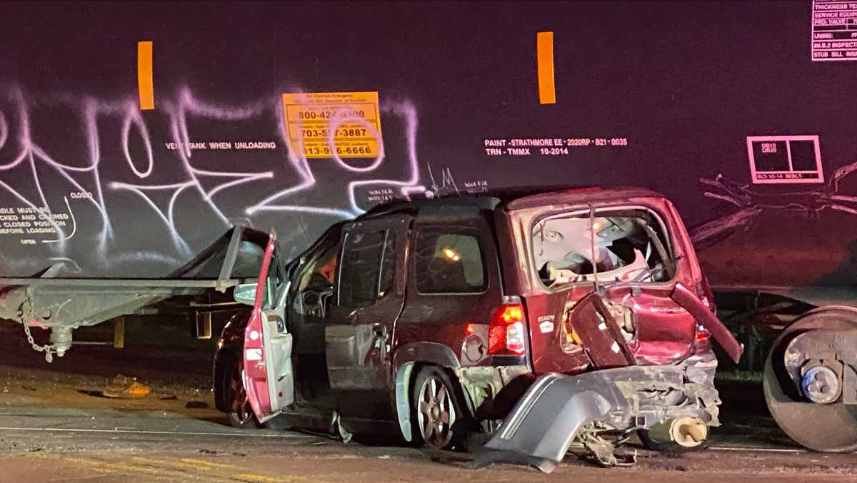 Del City collision causes vehicle to be wedged under train