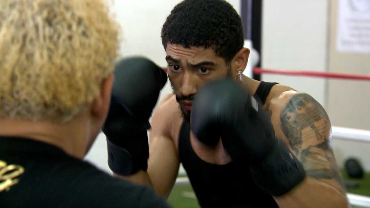 Professional boxer Carlos Dixon preparing for first fight in over a year