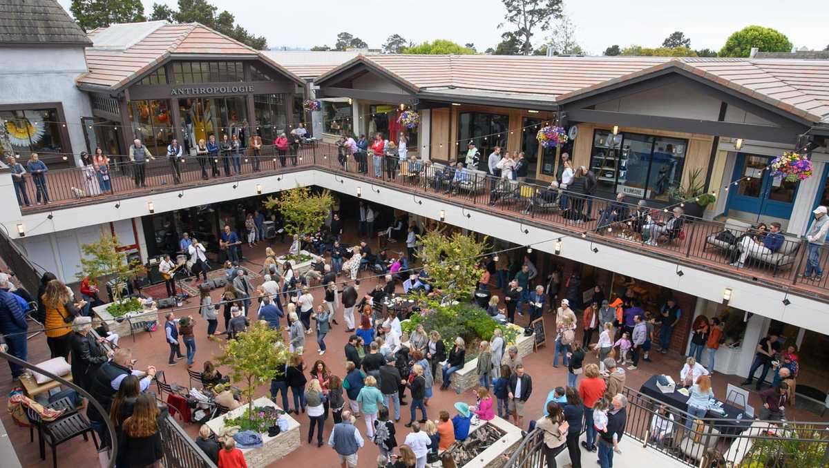 Live music returns to Carmel Plaza for summer