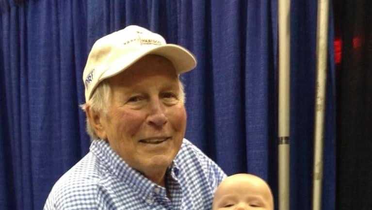 Fans remember Orioles legend Brooks Robinson through photos