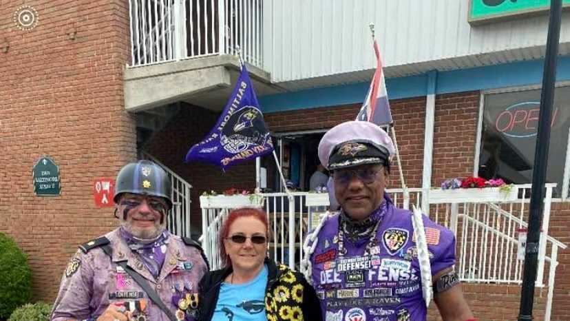 Ravens Flock remembers Captain Dee-Fense | Fan photos