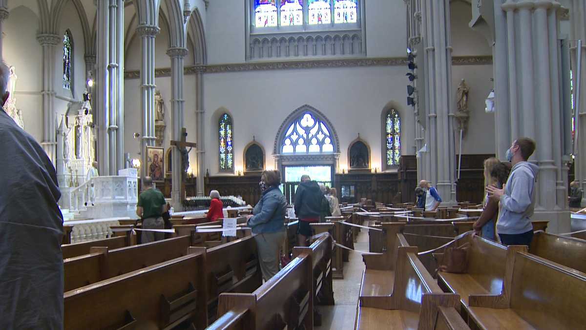Catholic Diocese of Pittsburgh churches return to full capacity