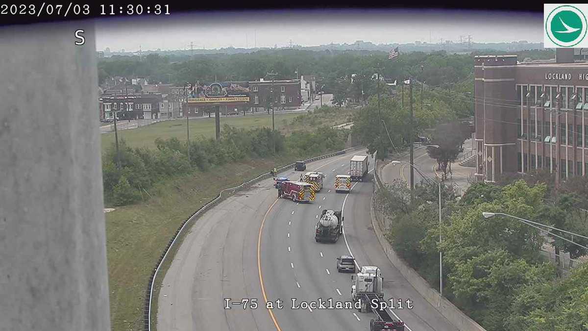 Lane-blocking crash cleared in Lockland on I-75