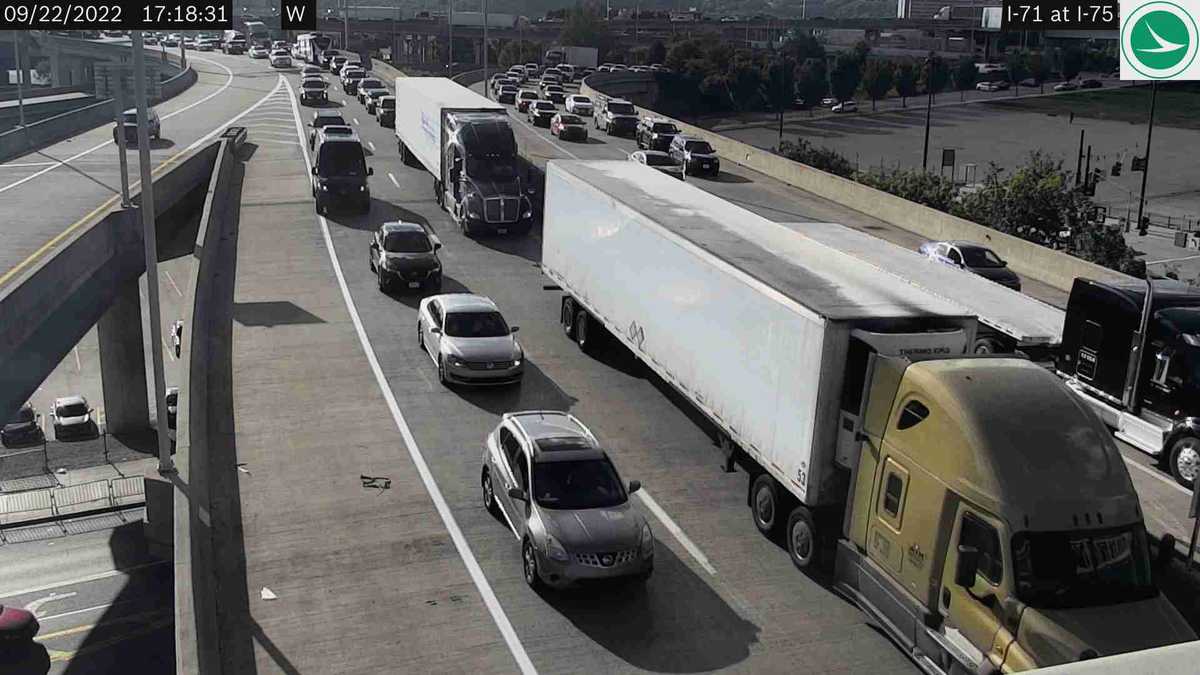 Crash is blocking multiple lanes on I-71 in downtown Cincinnati