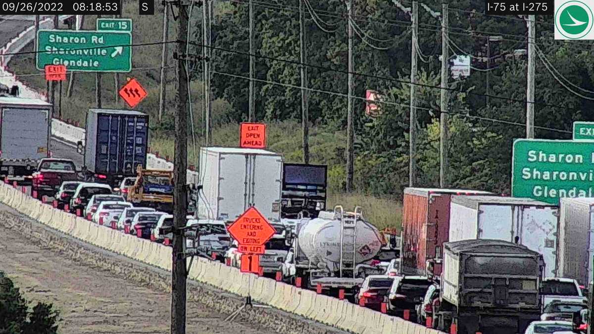 Crash on I-75 blocking lane and causing delays in Sharonville