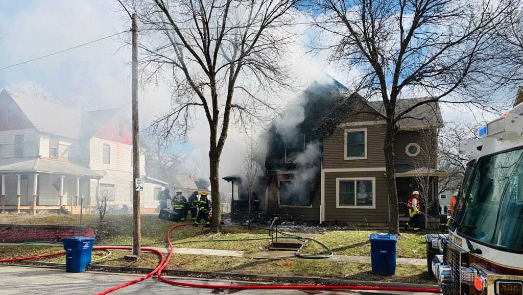 DSM Fire Department: 1 adult, 1 child dead after house fire