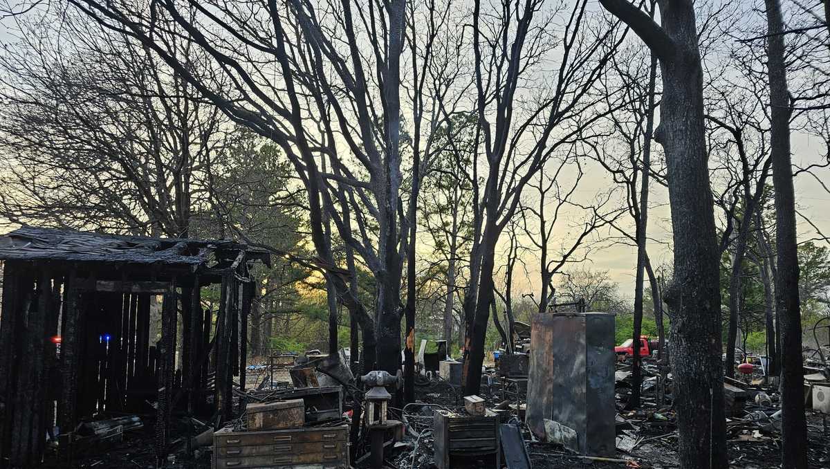 Cleveland County fire burns 2 camper homes