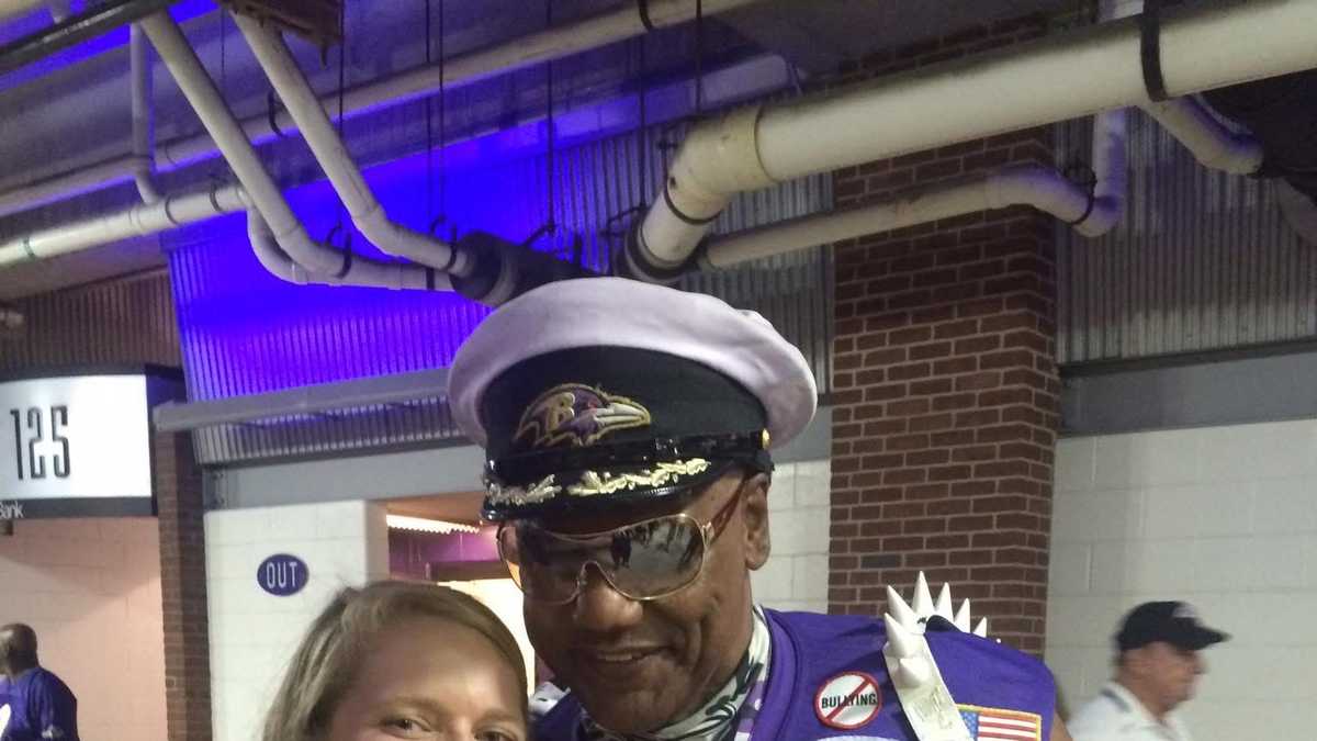 Ravens Flock remembers Captain Dee-Fense | Fan photos