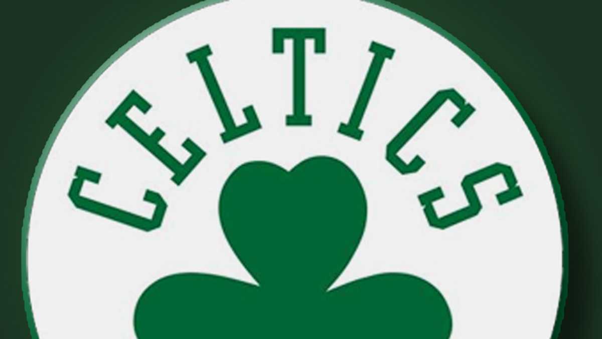 Brown scores 30, Celtics roll to 120-106 win over Bucks