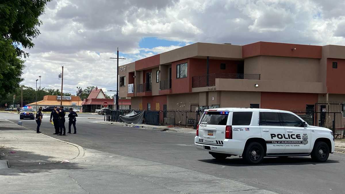 Three people wounded, one dead, after shooting in southeast Albuquerque