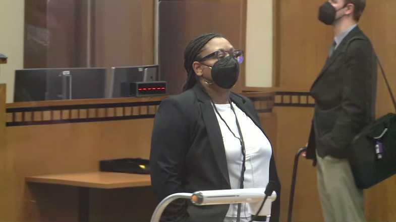 Former Milwaukee alderwoman sentenced for embezzling from her campaign fund