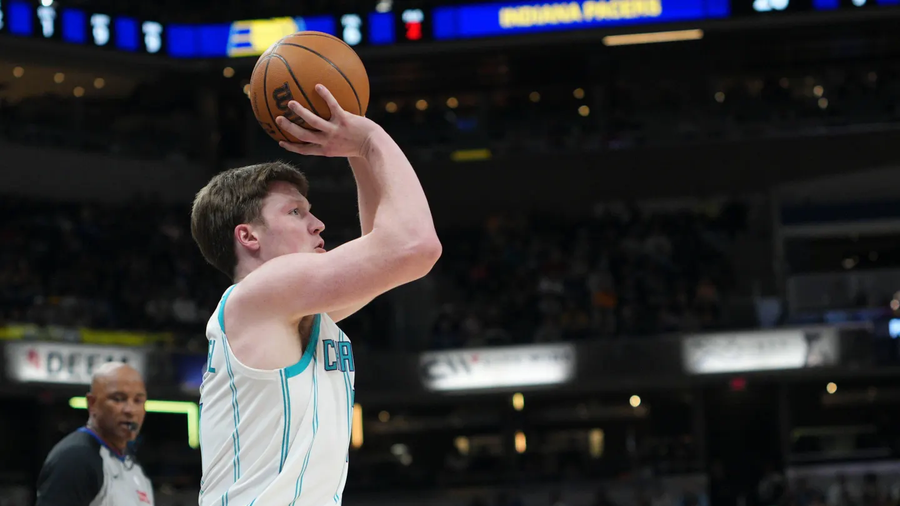 Hornets’ Kon Knueppel breaks NBA rookie record for 3-pointers in a ...