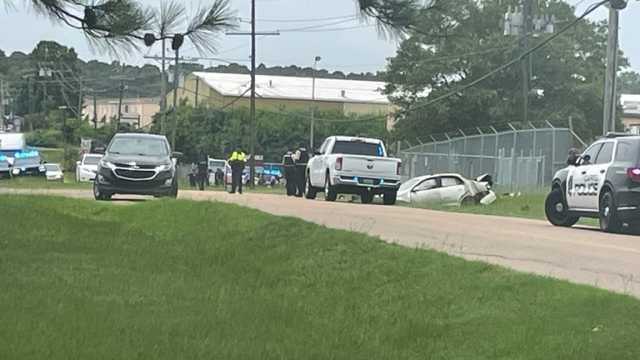 Capitol police chase ends in crash in Jackson