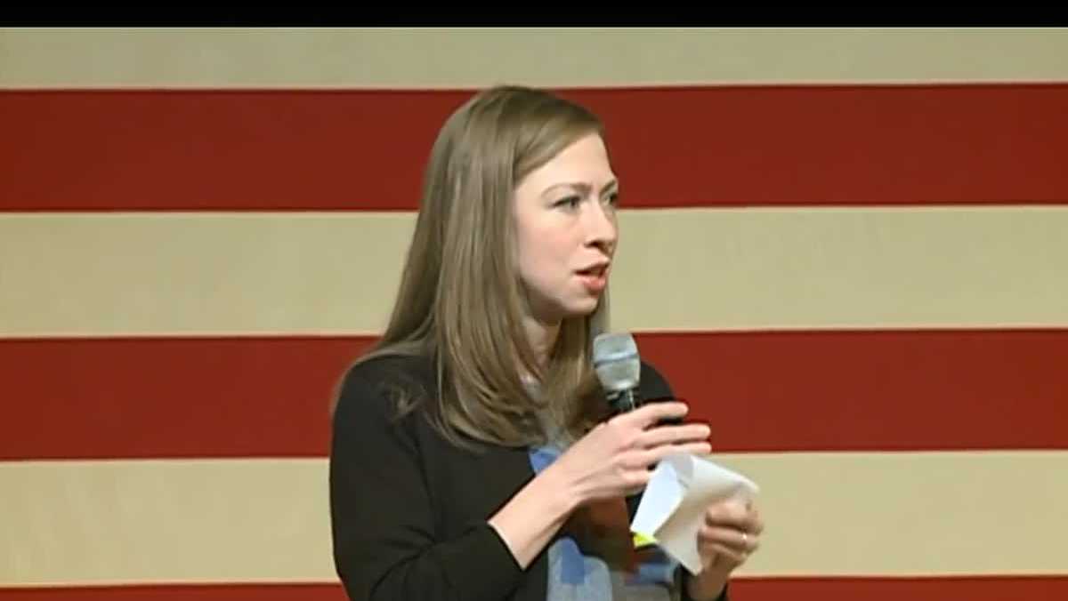 Chelsea Clinton Stumps For Mother In Nh