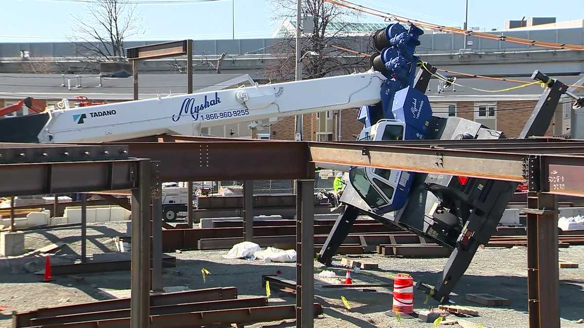 Crane collapses at construction site in Chelsea, Massachusetts