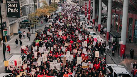 Chicago teachers strike ends after 11 days without school