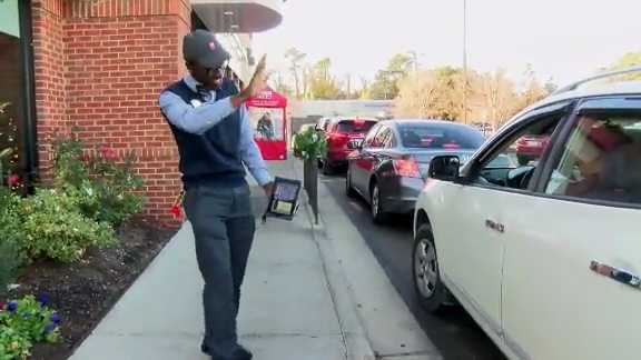 Have An Awesome Day Chick Fil A Employee Goes Viral After Video